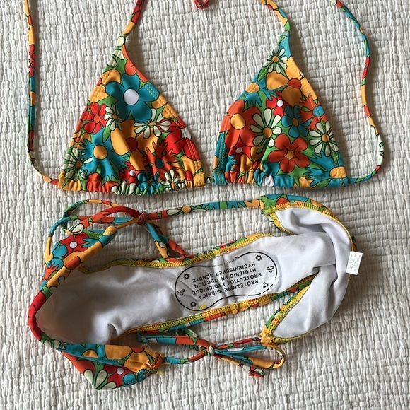 Billabong | Swim | New Retro Floral Bikini | Poshmark